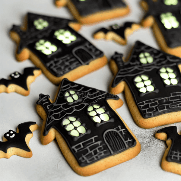 Spook-tacular Halloween Cookie Designs To Haunt Your Treat Table ...